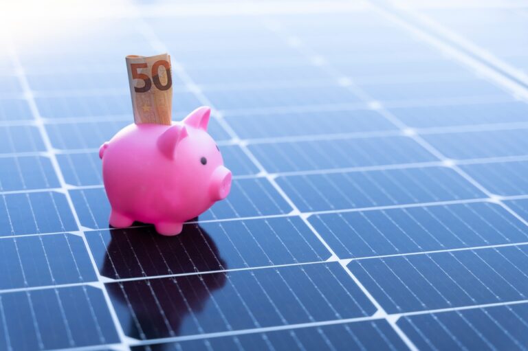Westnetz verzögert Auszahlung - Tausende Betreiber von Solaranlagen ...