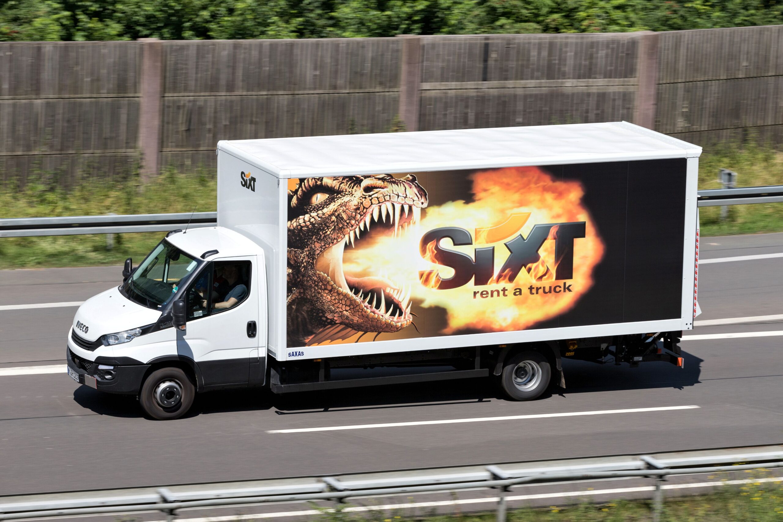 Car rental company Sixt criticizes EU draft – fleet rules from 2030 ...