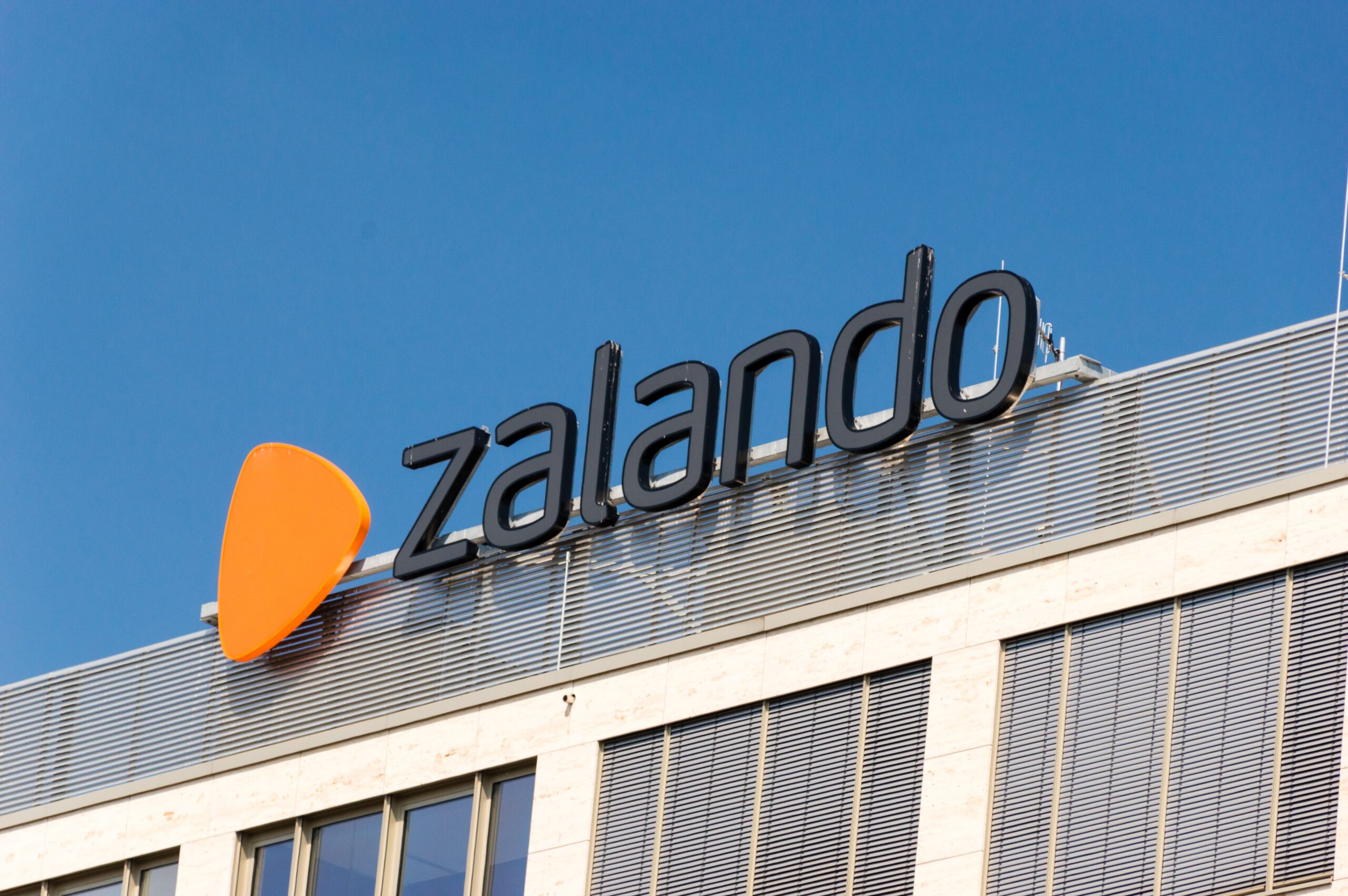 Zalando closes logistics center in Erfurt - 2700 jobs affected