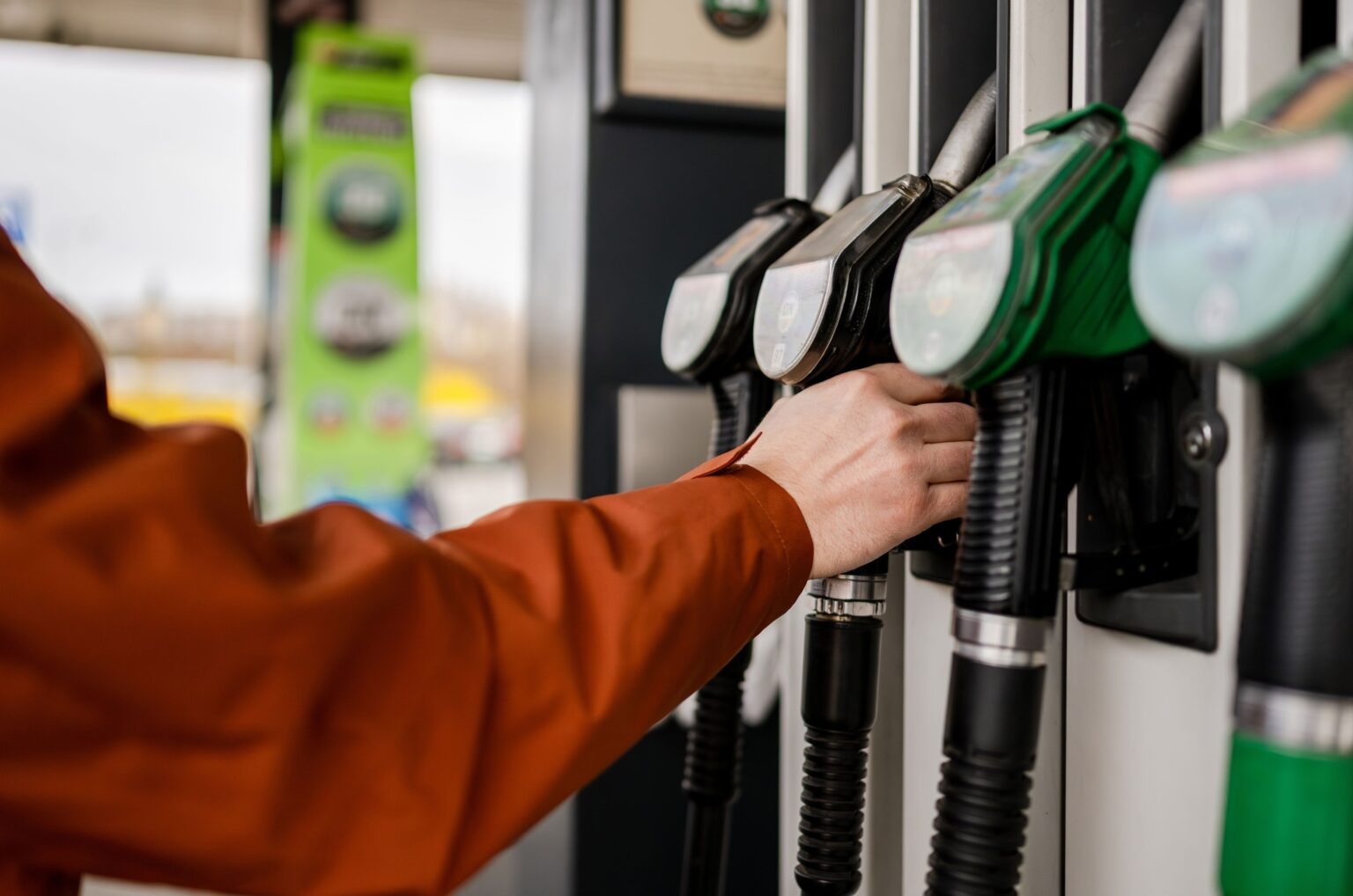 Thousands of violations of fuel price rules – states launch stricter checks